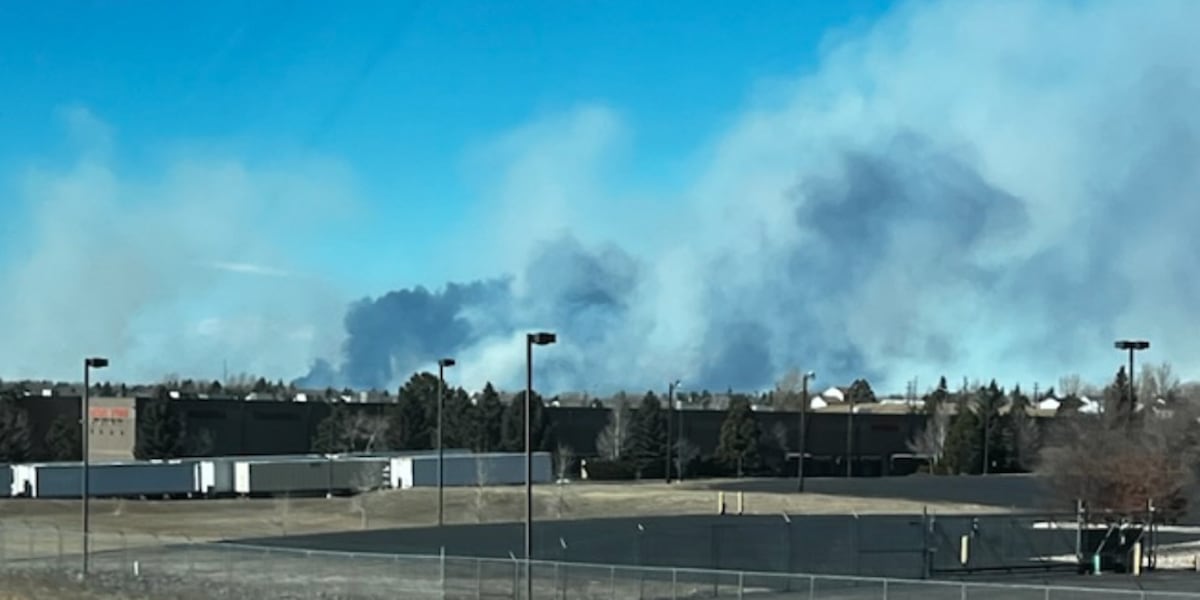Large grass fire burning near Cheyenne in Wyoming threatening homes ... Large grass fire burning near Cheyenne in Wyoming threatening homes ...